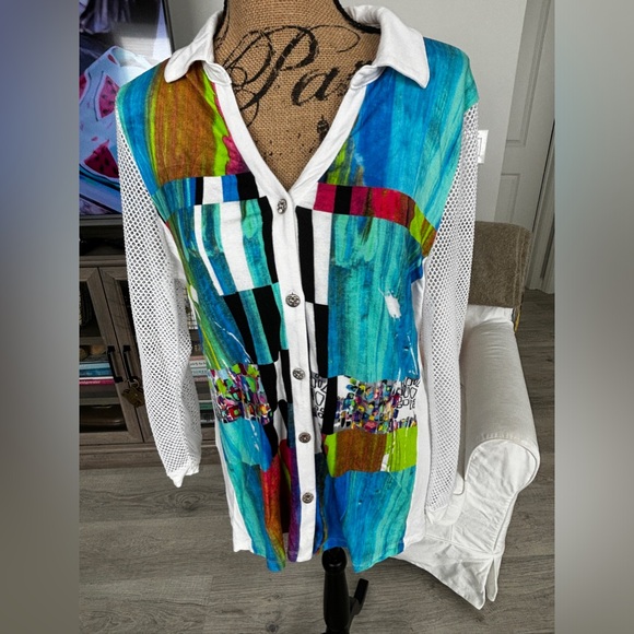 Dolcezza | Tops | Dolcezza Blouse With Great Details Size Large | Poshmark